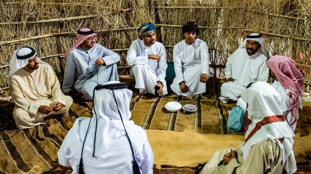 Do's and Don'ts in UAE Culture - Just In Travel